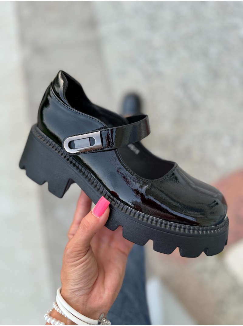 Sieviešu slēgtās kurpes